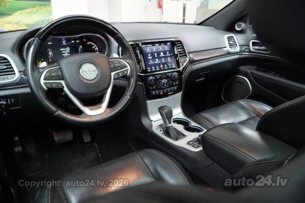 Melns Jeep Grand Cherokee 2020 Tallina, ar dzinēja tilpumu 3.00 L un nobraukumu 159 tūkst. km par 23900 €, foto 11 vietnē AUTOMOTO.COM.LV