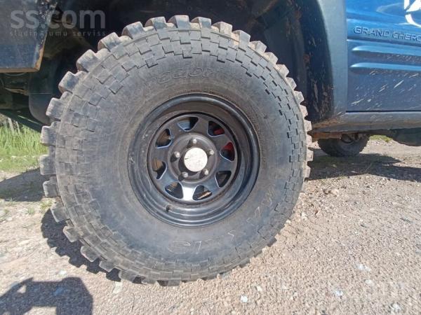 Zils Jeep Grand Cherokee 2000 Valka, ar dzinēja tilpumu 4.70 L un nobraukumu 262 tūkst. km par 6000 €, foto 3 vietnē AUTOMOTO.COM.LV