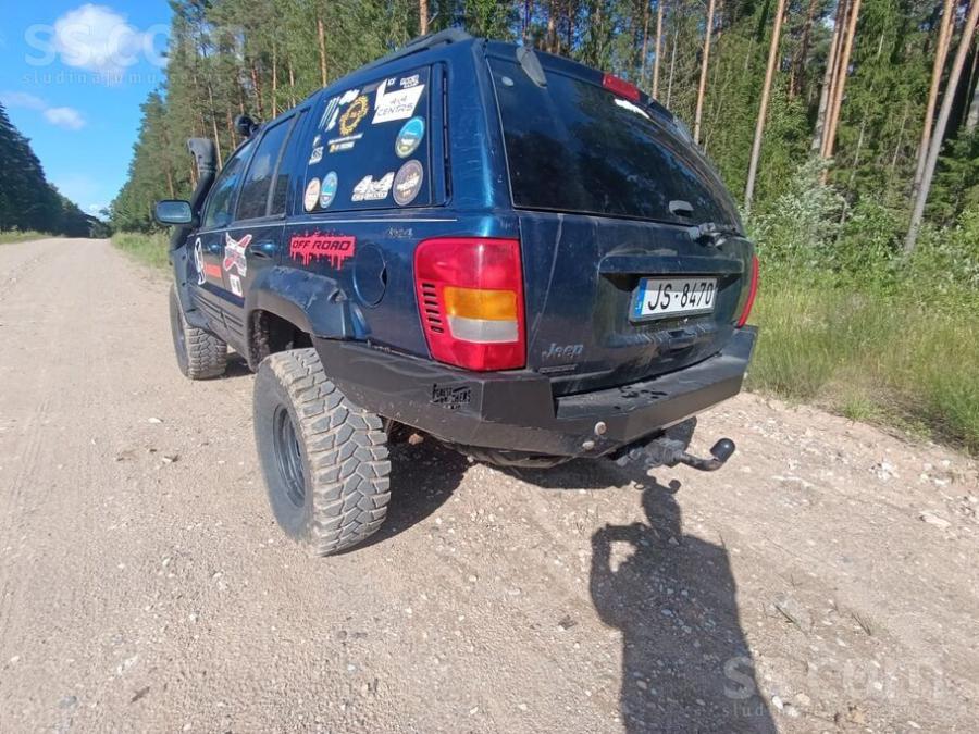 Blue Jeep Grand Cherokee 2000 in Valka, with an engine capacity of 4.70 L and mileage of 262 thousand km for 6000 €, photo 5 on AUTOMOTO.COM.LV