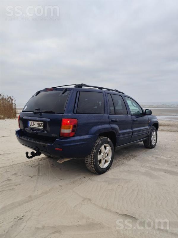 Zils Jeep Grand Cherokee 2002 Talsi, ar dzinēja tilpumu 2.70 L un nobraukumu 335 tūkst. km par 3400 €, foto 2 vietnē AUTOMOTO.COM.LV