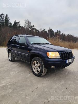 Blue Jeep Grand Cherokee 2002 in Talsi, with an engine capacity of 2.70 L and mileage of 335 thousand km for 3400 €, photo 3 on AUTOMOTO.COM.LV