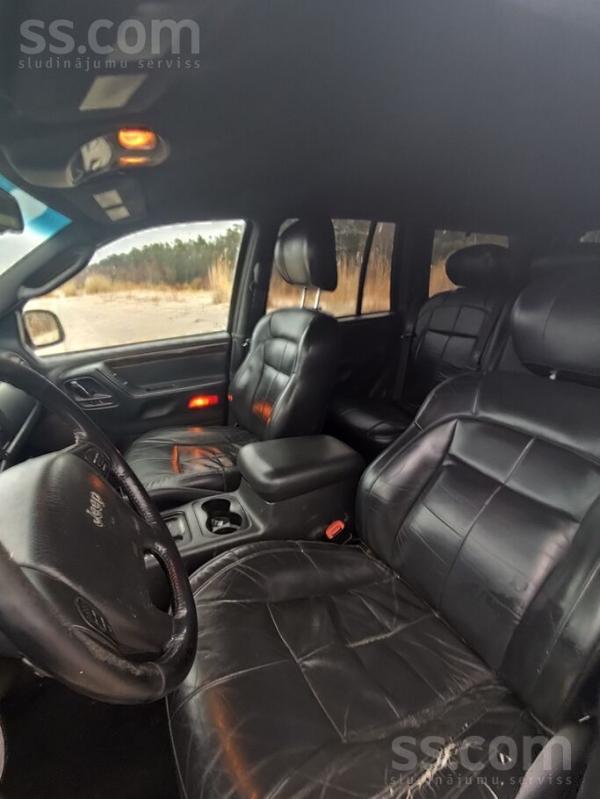 Zils Jeep Grand Cherokee 2002 Talsi, ar dzinēja tilpumu 2.70 L un nobraukumu 335 tūkst. km par 3400 €, foto 5 vietnē AUTOMOTO.COM.LV