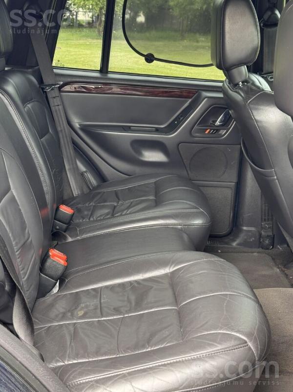 Zils Jeep Grand Cherokee 2002 Liepāja, ar dzinēja tilpumu 4.70 L un nobraukumu 287 tūkst. km par 2800 €, foto 8 vietnē AUTOMOTO.COM.LV