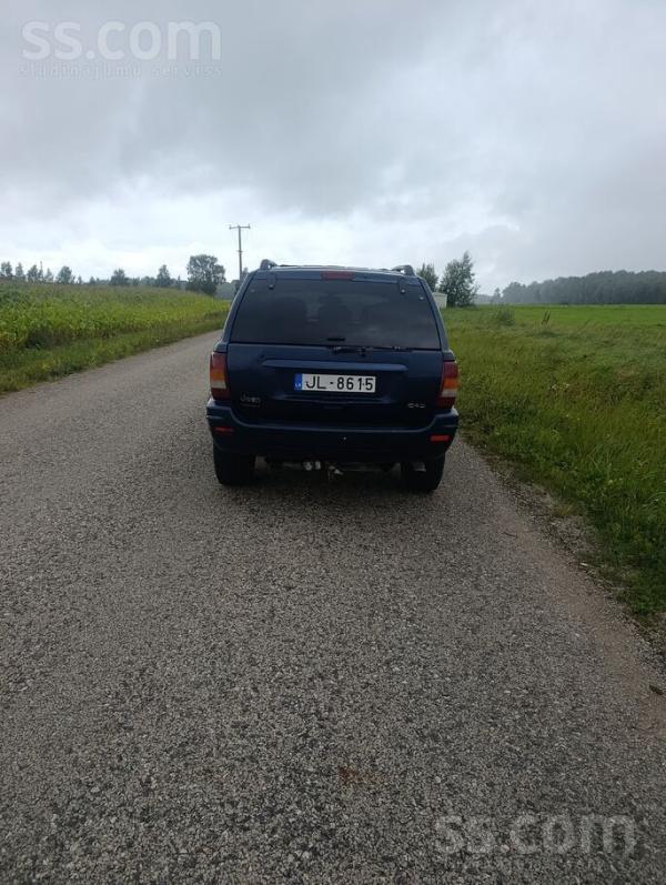 Blue Jeep Grand Cherokee 2002 in Aizkraukle, with an engine capacity of 2.70 L and mileage of 339 thousand km for 2500 €, photo 5 on AUTOMOTO.COM.LV