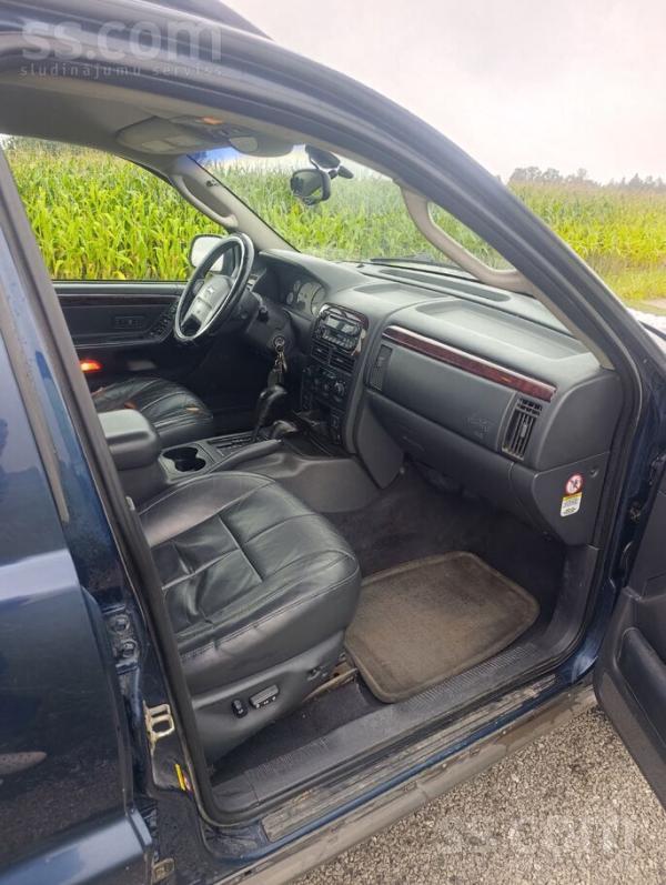 Blue Jeep Grand Cherokee 2002 in Aizkraukle, with an engine capacity of 2.70 L and mileage of 339 thousand km for 2500 €, photo 6 on AUTOMOTO.COM.LV