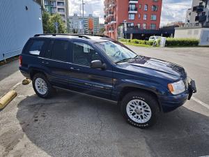 Zils Jeep Grand Cherokee 2002 Tallina, ar dzinēja tilpumu 2.70 L un nobraukumu 341 tūkst. km par 3800 €, foto 3 vietnē AUTOMOTO.COM.LV