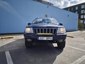 Zils Jeep Grand Cherokee 2002 Tallina, ar dzinēja tilpumu 2.70 L un nobraukumu 341 tūkst. km par 3800 €, foto 5 vietnē AUTOMOTO.COM.LV