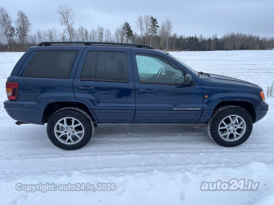 Blue Jeep Grand Cherokee 2003 in Valga, with an engine capacity of 2.70 L and mileage of 0 thousand km for 3499 €, photo 9 on AUTOMOTO.COM.LV