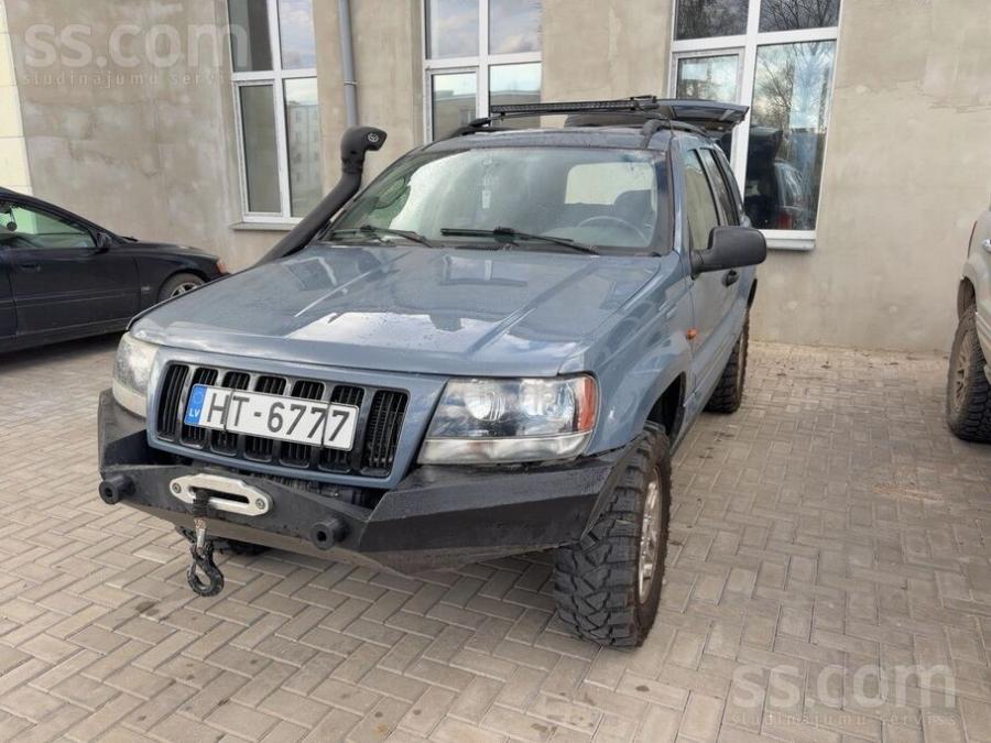 Zils Jeep Grand Cherokee 2003 Rēzekne, ar dzinēja tilpumu 2.70 L un nobraukumu 347 tūkst. km par 5600 €, foto 3 vietnē AUTOMOTO.COM.LV