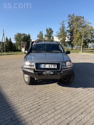 Zils Jeep Grand Cherokee 2003 Rēzekne, ar dzinēja tilpumu 2.70 L un nobraukumu 347 tūkst. km par 4299 €, foto 3 vietnē AUTOMOTO.COM.LV