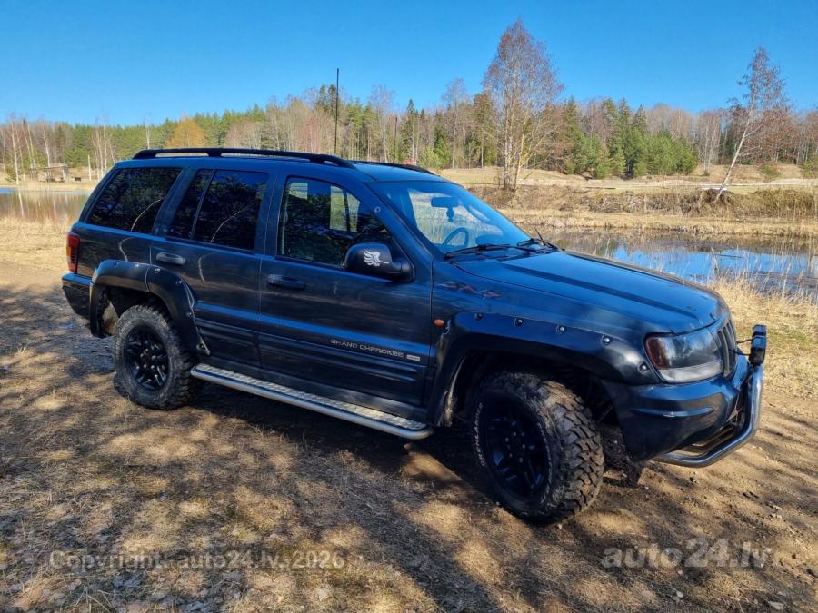 Zils Jeep Grand Cherokee 2003 Tallina, ar dzinēja tilpumu 2.70 L un nobraukumu 427 tūkst. km par 5000 €, foto 1 vietnē AUTOMOTO.COM.LV