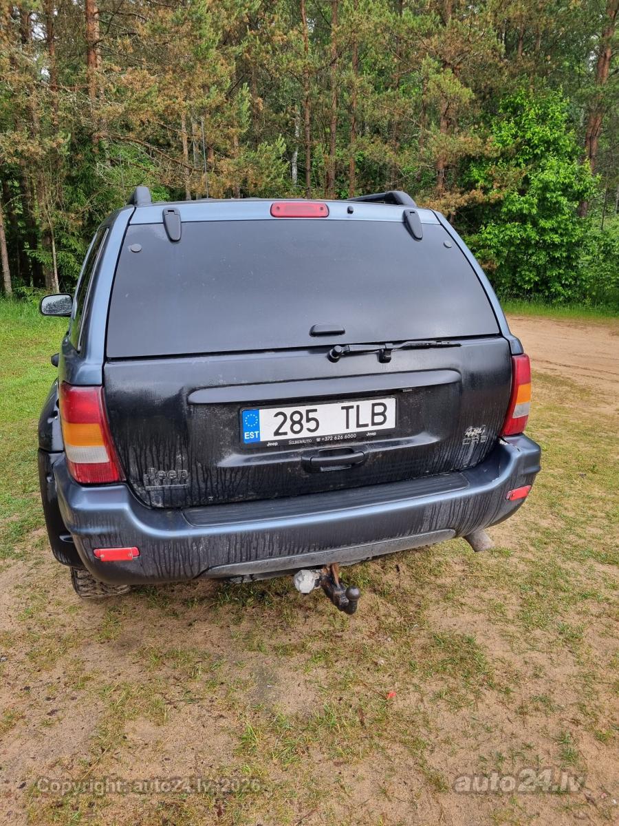 Zils Jeep Grand Cherokee 2003 Tallina, ar dzinēja tilpumu 2.70 L un nobraukumu 427 tūkst. km par 5000 €, foto 6 vietnē AUTOMOTO.COM.LV