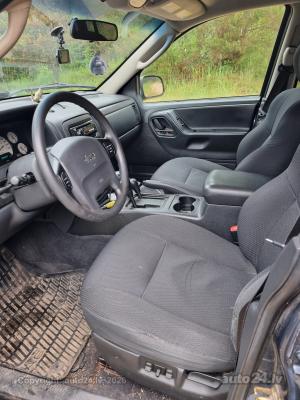 Zils Jeep Grand Cherokee 2003 Tallina, ar dzinēja tilpumu 2.70 L un nobraukumu 427 tūkst. km par 5000 €, foto 10 vietnē AUTOMOTO.COM.LV