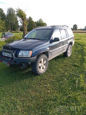 Zils Jeep Grand Cherokee 2003 Saldus, ar dzinēja tilpumu 2.70 L un nobraukumu 301 tūkst. km par 3550 €, foto  vietnē AUTOMOTO.COM.LV