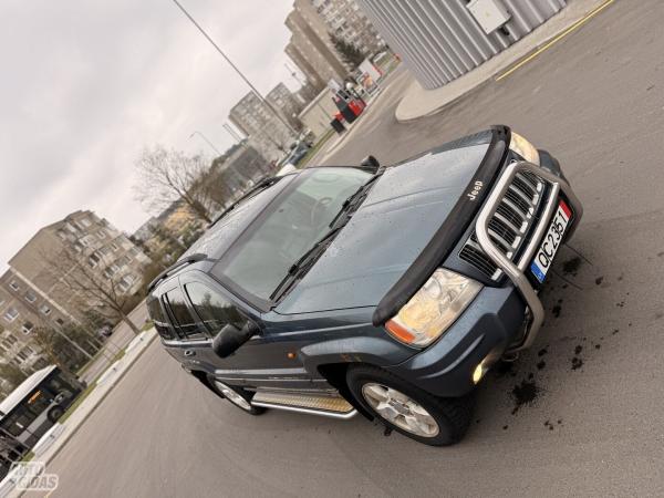 Blue Jeep Grand Cherokee 2004 in Vilnius, with an engine capacity of 2.70 L and mileage of 361 thousand km for 2999 €, photo 1 on AUTOMOTO.COM.LV