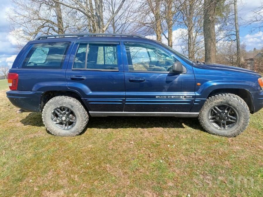 Blue Jeep Grand Cherokee 2004 in Saldus, with an engine capacity of 2.70 L and mileage of 260 thousand km for 4500 €, photo 3 on AUTOMOTO.COM.LV