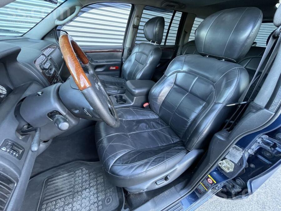 Zils Jeep Grand Cherokee 2004 Rīga, ar dzinēja tilpumu 2.70 L un nobraukumu 323 tūkst. km par 3650 €, foto 12 vietnē AUTOMOTO.COM.LV