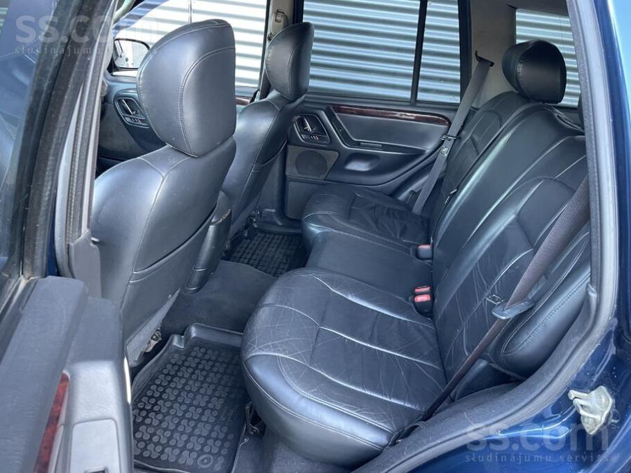 Zils Jeep Grand Cherokee 2004 Rīga, ar dzinēja tilpumu 2.70 L un nobraukumu 323 tūkst. km par 3650 €, foto 21 vietnē AUTOMOTO.COM.LV