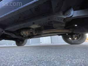 Zils Jeep Grand Cherokee 2004 Rīga, ar dzinēja tilpumu 2.70 L un nobraukumu 323 tūkst. km par 3650 €, foto 24 vietnē AUTOMOTO.COM.LV