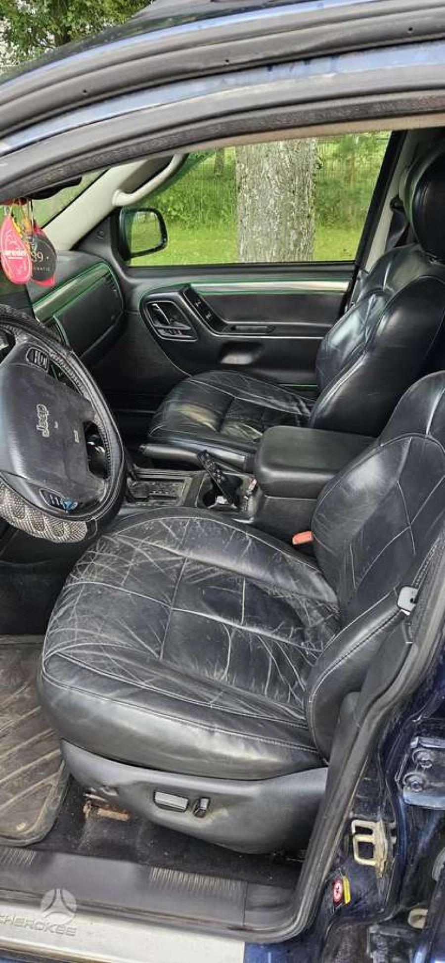 Blue Jeep Grand Cherokee 2004 in Vilnius, with an engine capacity of 2.69 L and mileage of 465 thousand km for 3500 €, photo 7 on AUTOMOTO.COM.LV