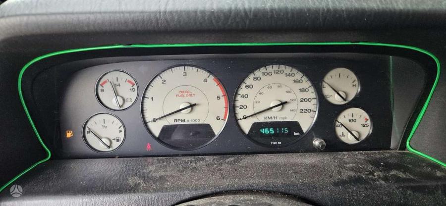 Blue Jeep Grand Cherokee 2004 in Vilnius, with an engine capacity of 2.69 L and mileage of 465 thousand km for 3500 €, photo 9 on AUTOMOTO.COM.LV