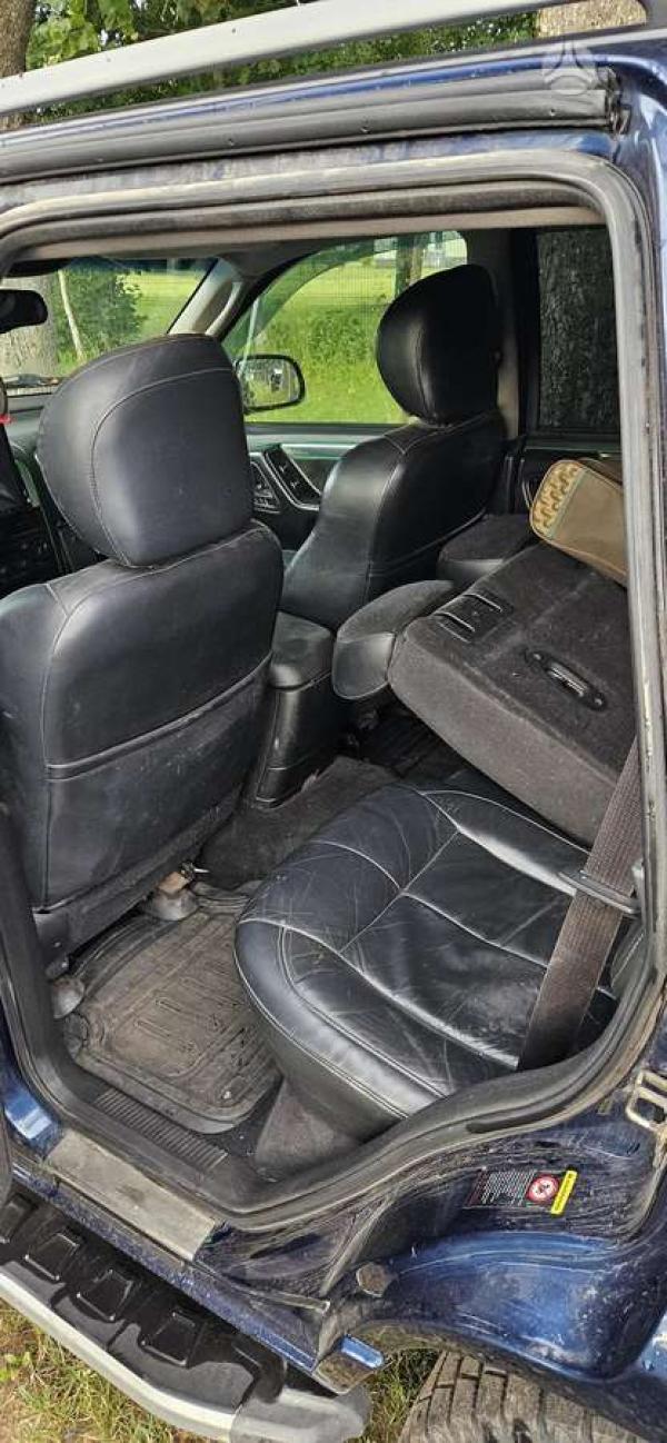 Zils Jeep Grand Cherokee 2004 Viļņa, ar dzinēja tilpumu 2.69 L un nobraukumu 465 tūkst. km par 3500 €, foto 9 vietnē AUTOMOTO.COM.LV