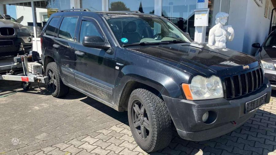 Zils Jeep Grand Cherokee 2005 Utena, ar dzinēja tilpumu 4.70 L un nobraukumu 204 tūkst. km par 2650 €, foto 3 vietnē AUTOMOTO.COM.LV