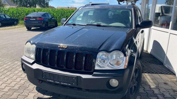 Zils Jeep Grand Cherokee 2005 Utena, ar dzinēja tilpumu 4.70 L un nobraukumu 204 tūkst. km par 2650 €, foto 8 vietnē AUTOMOTO.COM.LV