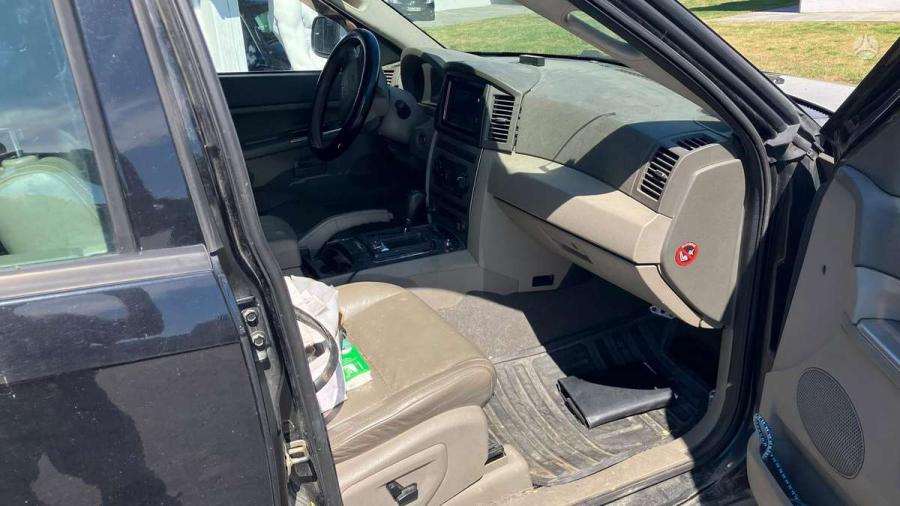 Zils Jeep Grand Cherokee 2005 Utena, ar dzinēja tilpumu 4.70 L un nobraukumu 204 tūkst. km par 2650 €, foto 17 vietnē AUTOMOTO.COM.LV