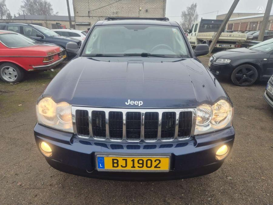 Zils Jeep Grand Cherokee 2006 Raseiniai, ar dzinēja tilpumu 2.99 L un nobraukumu 285 tūkst. km par 3950 €, foto 2 vietnē AUTOMOTO.COM.LV