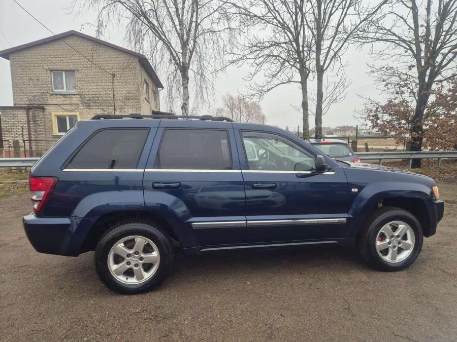 Zils Jeep Grand Cherokee 2006 Raseiniai, ar dzinēja tilpumu 2.99 L un nobraukumu 285 tūkst. km par 3950 €, foto 9 vietnē AUTOMOTO.COM.LV