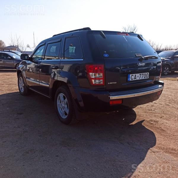 Zils Jeep Grand Cherokee 2006 Daugavpils, ar dzinēja tilpumu 3.00 L un nobraukumu 0 tūkst. km par 3950 €, foto 5 vietnē AUTOMOTO.COM.LV