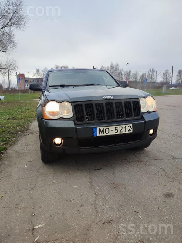 Blue Jeep Grand Cherokee 2007 in Riga, with an engine capacity of 3.70 L and mileage of 335 thousand km for 3550 €, photo 3 on AUTOMOTO.COM.LV