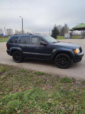 Blue Jeep Grand Cherokee 2007 in Riga, with an engine capacity of 3.70 L and mileage of 335 thousand km for 3550 €, photo 8 on AUTOMOTO.COM.LV