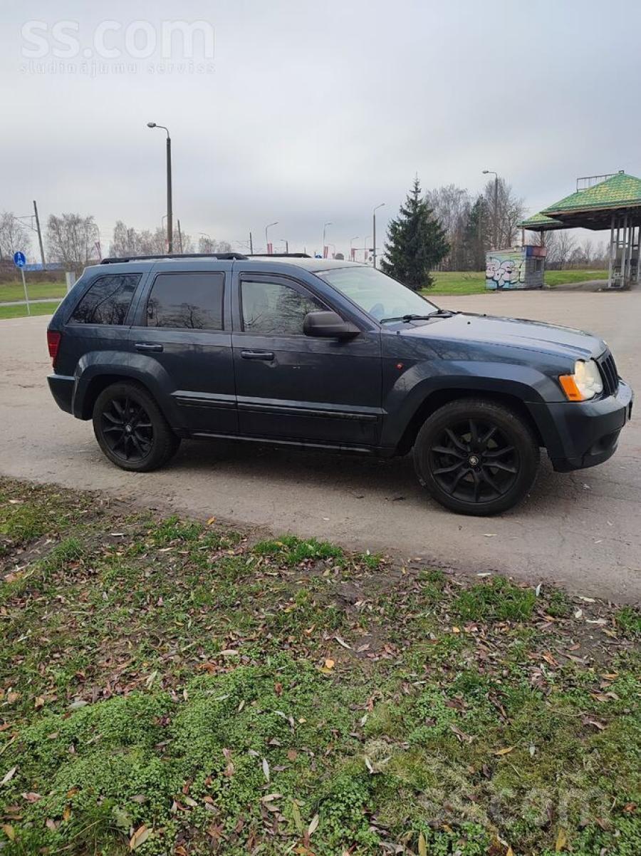 Blue Jeep Grand Cherokee 2007 in Riga, with an engine capacity of 3.70 L and mileage of 335 thousand km for 3550 €, photo 8 on AUTOMOTO.COM.LV