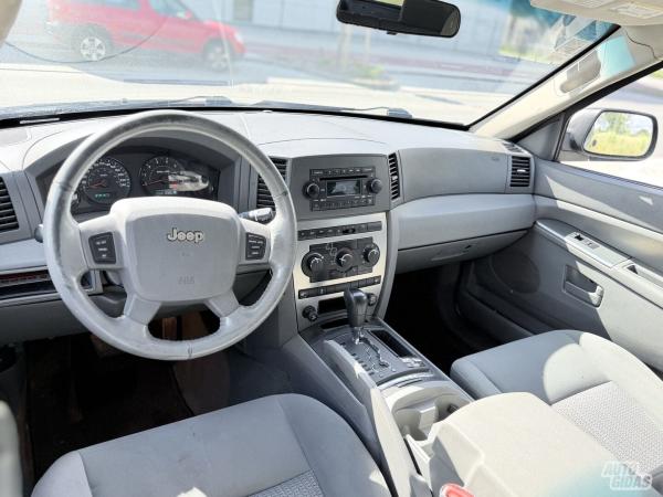 Zils Jeep Grand Cherokee 2008 Viļņa, ar dzinēja tilpumu 3.00 L un nobraukumu 371 tūkst. km par 3500 €, foto 7 vietnē AUTOMOTO.COM.LV