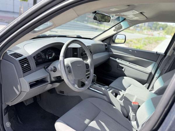 Zils Jeep Grand Cherokee 2008 Viļņa, ar dzinēja tilpumu 2.98 L un nobraukumu 371 tūkst. km par 3500 €, foto 8 vietnē AUTOMOTO.COM.LV