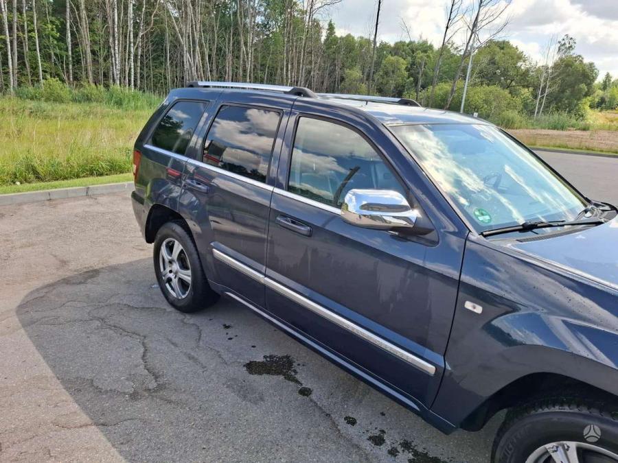 Zils Jeep Grand Cherokee 2008 Utena, ar dzinēja tilpumu 2.99 L un nobraukumu 225 tūkst. km par 6300 €, foto 14 vietnē AUTOMOTO.COM.LV