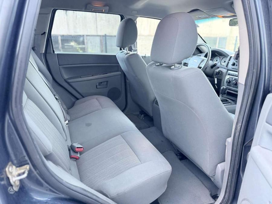 Zils Jeep Grand Cherokee 2008 Viļņa, ar dzinēja tilpumu 2.98 L un nobraukumu 371 tūkst. km par 3400 €, foto 11 vietnē AUTOMOTO.COM.LV