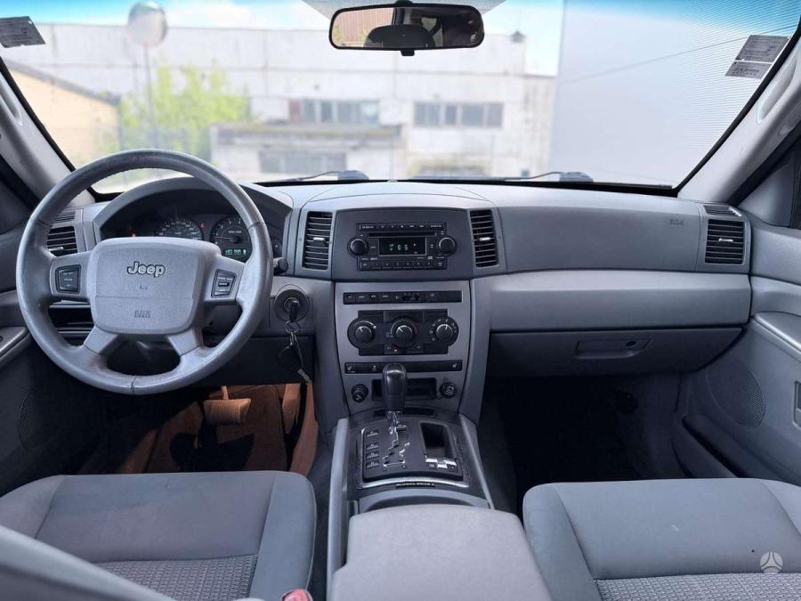 Zils Jeep Grand Cherokee 2008 Viļņa, ar dzinēja tilpumu 2.98 L un nobraukumu 371 tūkst. km par 3400 €, foto 12 vietnē AUTOMOTO.COM.LV