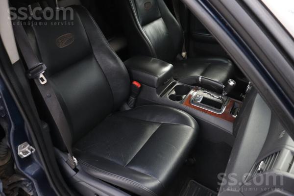 Blue Jeep Grand Cherokee 2009 in Valmiera, with an engine capacity of 3.00 L and mileage of 0 thousand km for 6300 €, photo 6 on AUTOMOTO.COM.LV