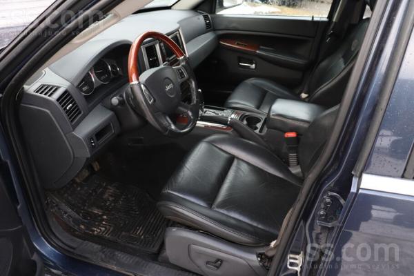 Blue Jeep Grand Cherokee 2009 in Valmiera, with an engine capacity of 3.00 L and mileage of 0 thousand km for 6300 €, photo 9 on AUTOMOTO.COM.LV