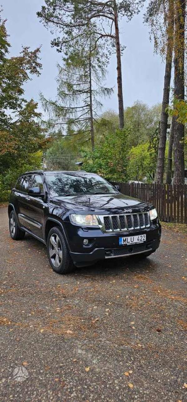 Blue Jeep Grand Cherokee 2011 in Vilnius, with an engine capacity of 2.99 L and mileage of 290 thousand km for 11000 €, photo 1 on AUTOMOTO.COM.LV