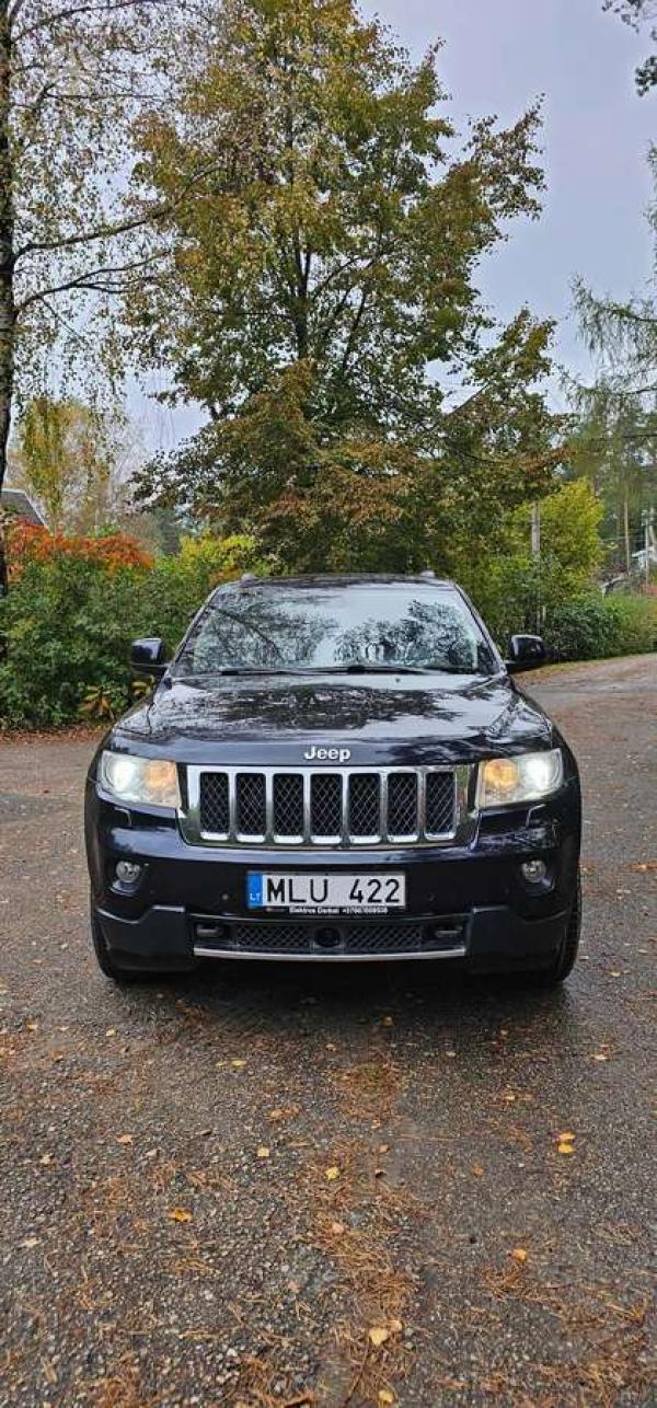 Blue Jeep Grand Cherokee 2011 in Vilnius, with an engine capacity of 2.99 L and mileage of 290 thousand km for 11000 €, photo 2 on AUTOMOTO.COM.LV