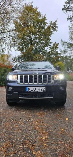 Zils Jeep Grand Cherokee 2011 Viļņa, ar dzinēja tilpumu 2.99 L un nobraukumu 290 tūkst. km par 11000 €, foto 3 vietnē AUTOMOTO.COM.LV