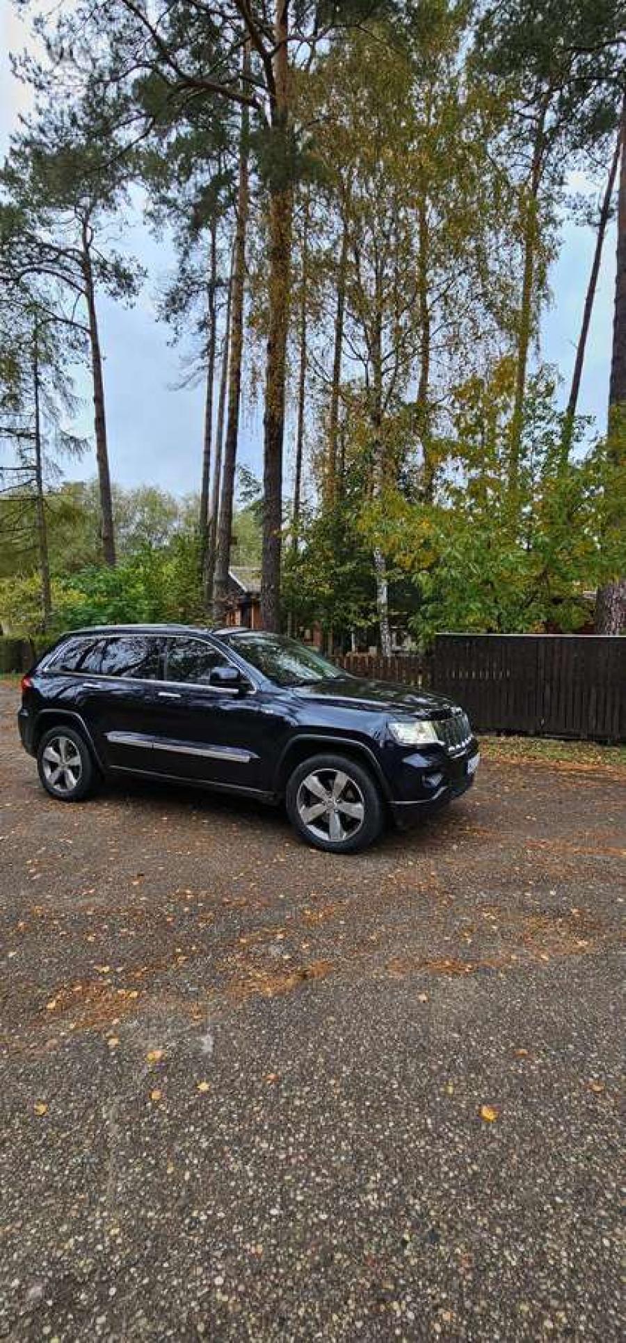 Zils Jeep Grand Cherokee 2011 Viļņa, ar dzinēja tilpumu 2.99 L un nobraukumu 290 tūkst. km par 11000 €, foto 4 vietnē AUTOMOTO.COM.LV