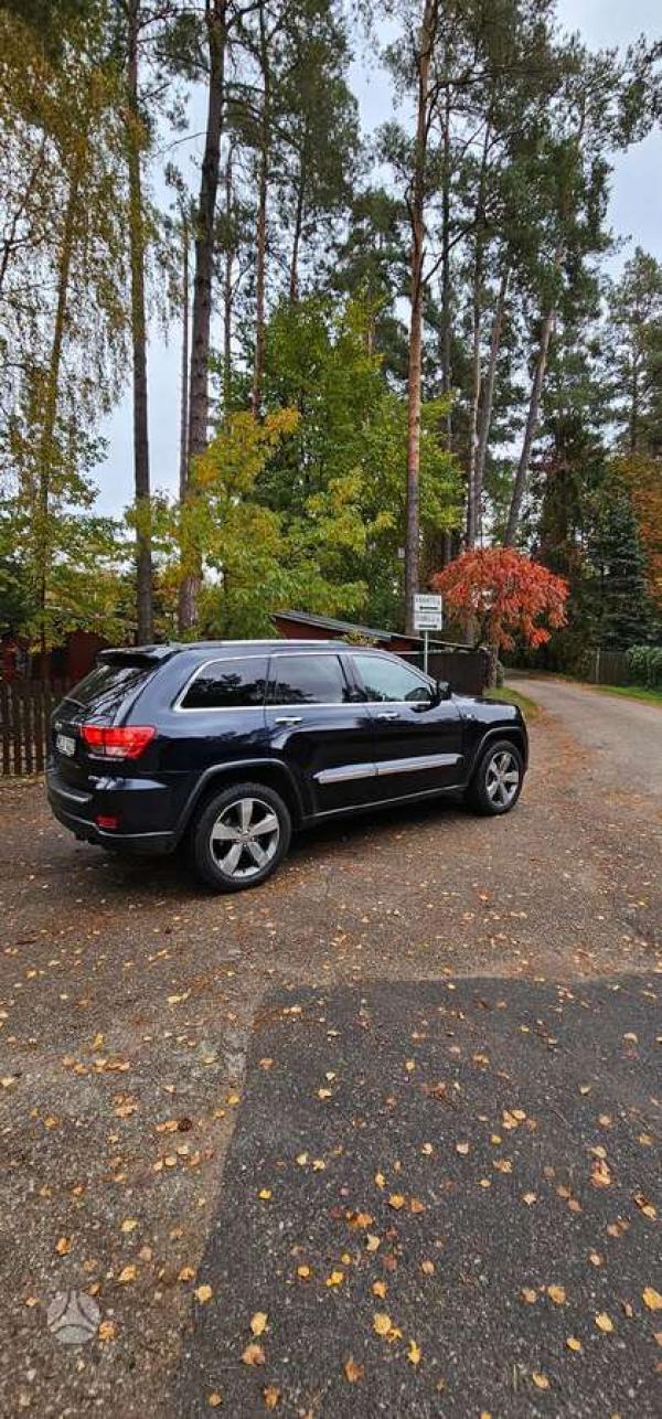 Blue Jeep Grand Cherokee 2011 in Vilnius, with an engine capacity of 2.99 L and mileage of 290 thousand km for 11000 €, photo 6 on AUTOMOTO.COM.LV
