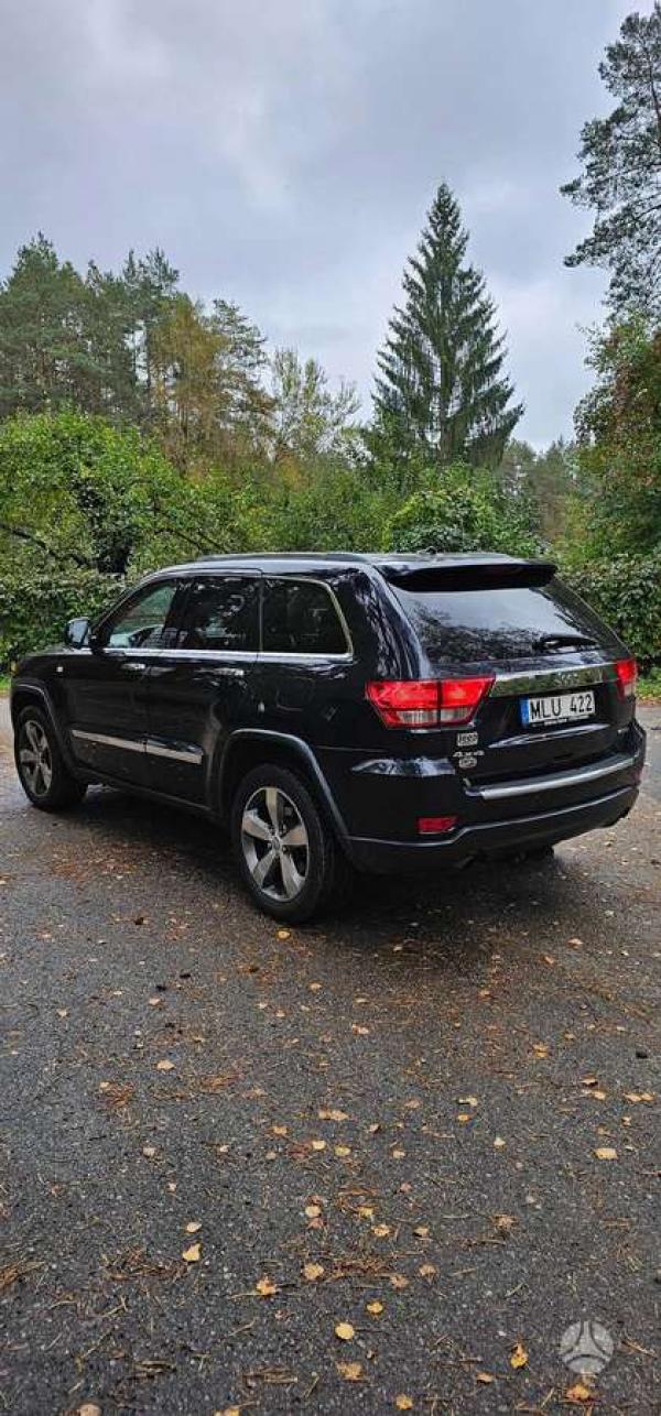 Blue Jeep Grand Cherokee 2011 in Vilnius, with an engine capacity of 2.99 L and mileage of 290 thousand km for 11000 €, photo 10 on AUTOMOTO.COM.LV