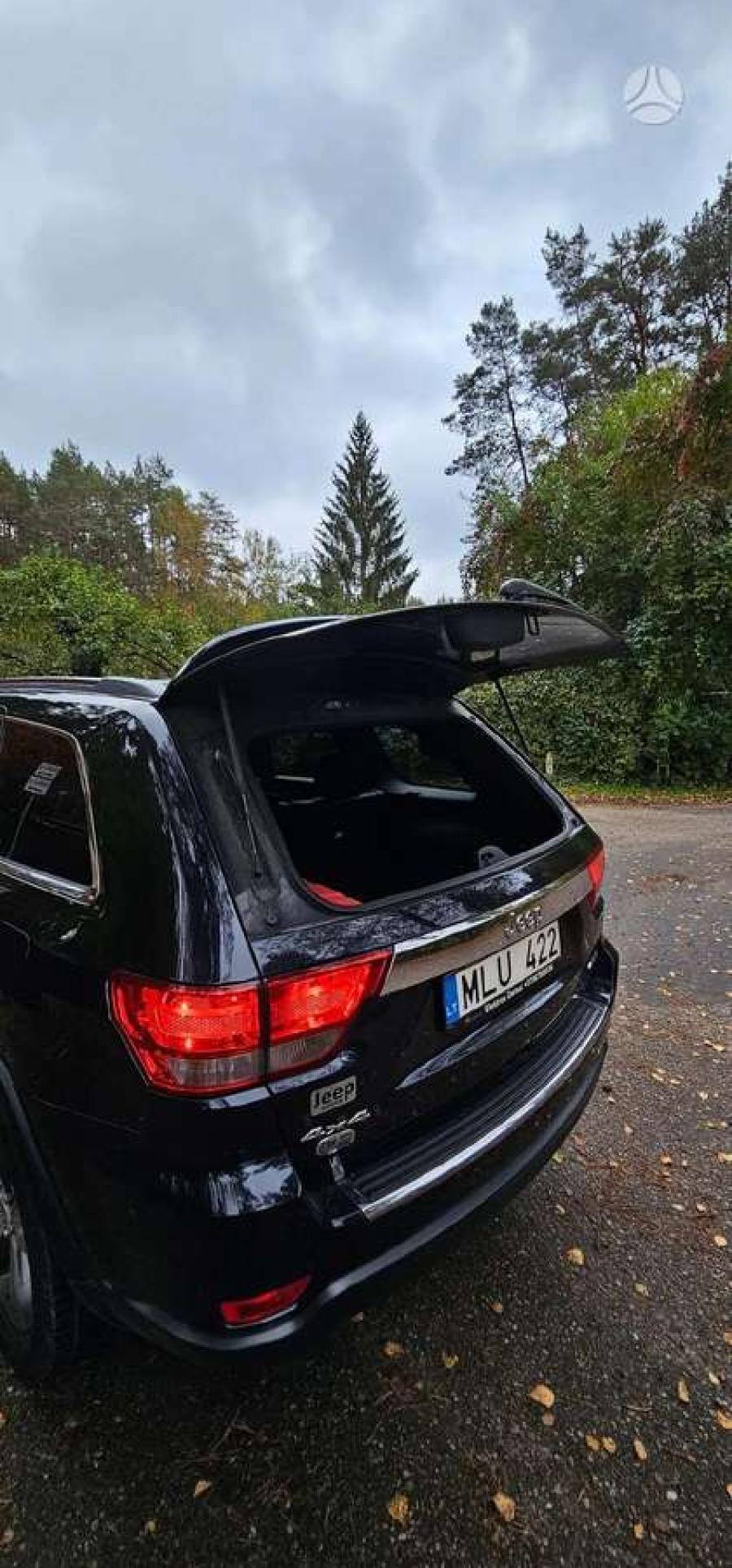 Zils Jeep Grand Cherokee 2011 Viļņa, ar dzinēja tilpumu 2.99 L un nobraukumu 290 tūkst. km par 11000 €, foto 12 vietnē AUTOMOTO.COM.LV