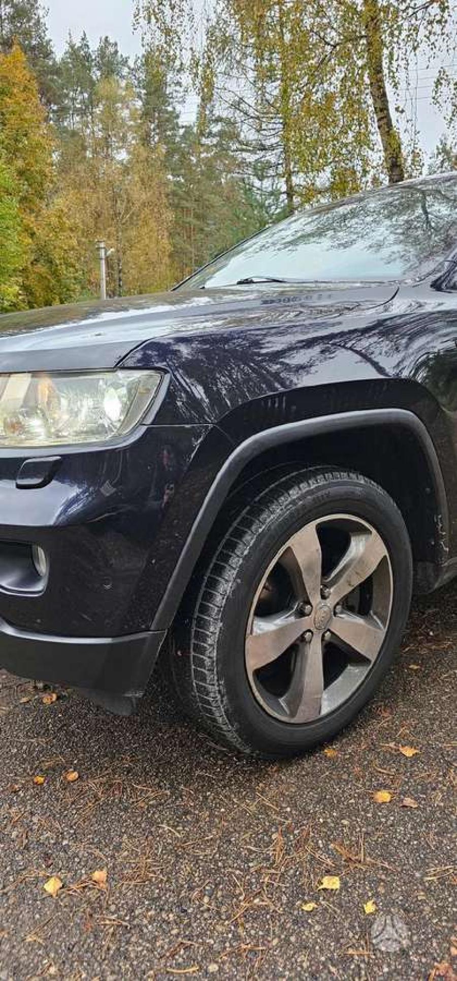 Zils Jeep Grand Cherokee 2011 Viļņa, ar dzinēja tilpumu 2.99 L un nobraukumu 290 tūkst. km par 11000 €, foto 13 vietnē AUTOMOTO.COM.LV